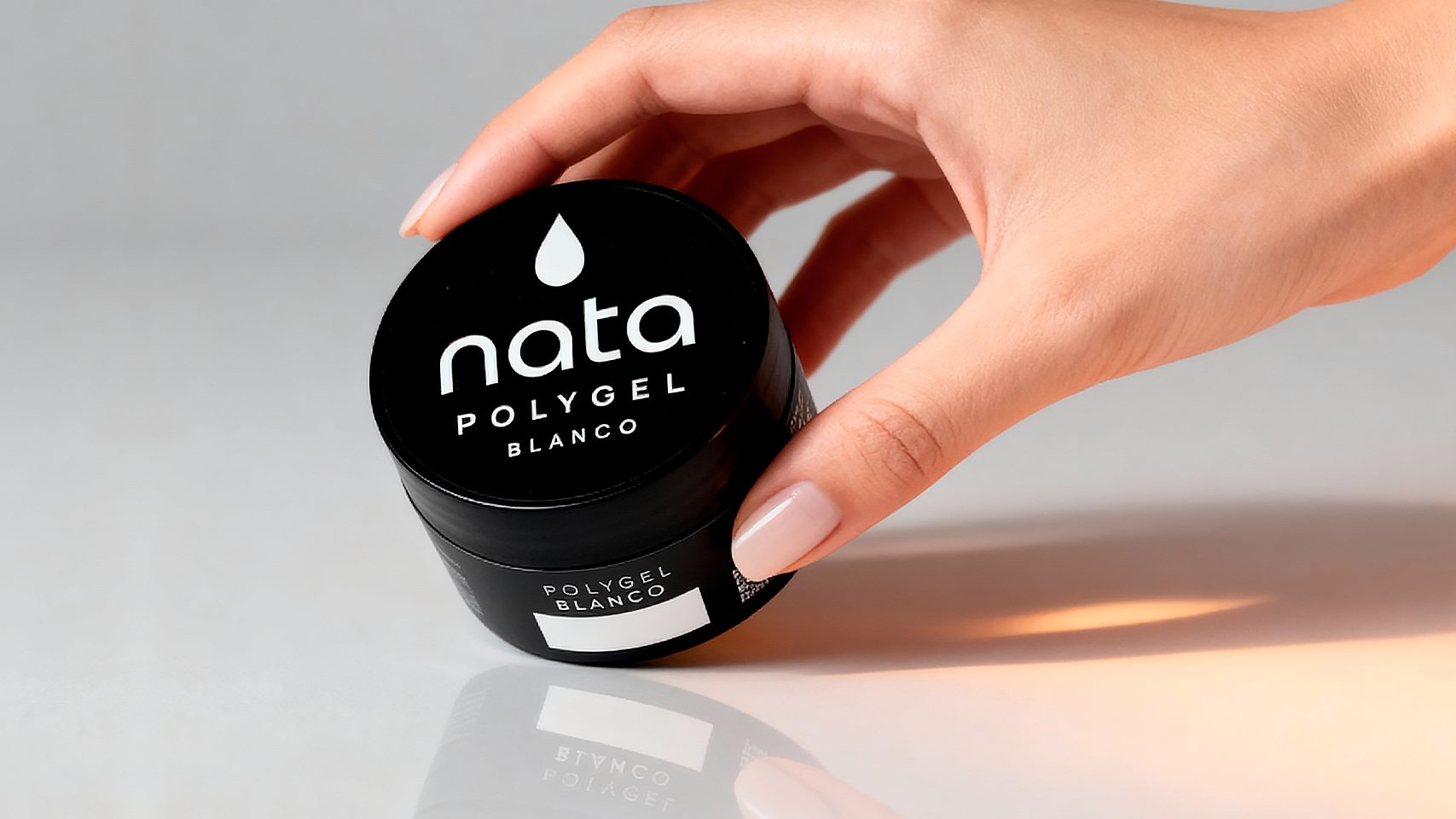 Polygel para uñas: qué es y cómo se usa